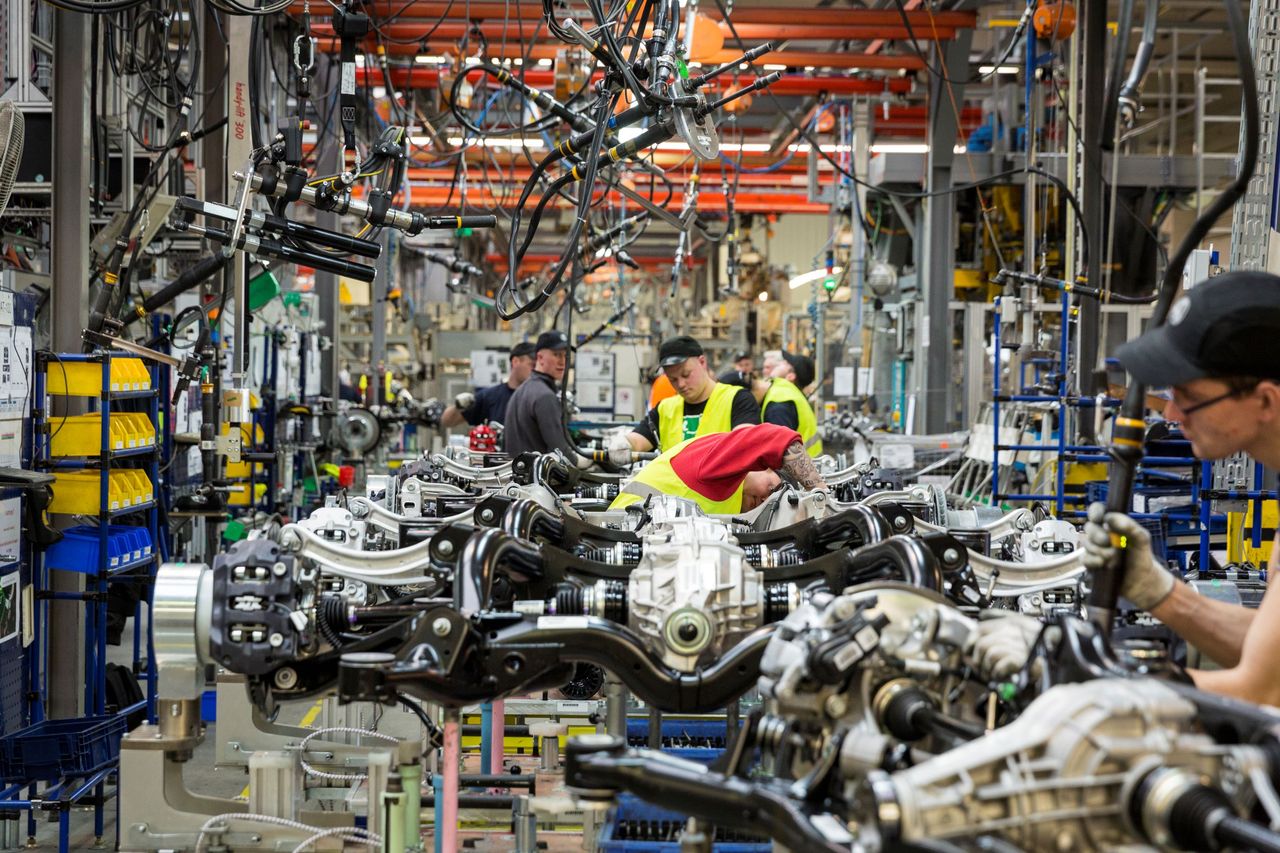 Automotive production down to the second