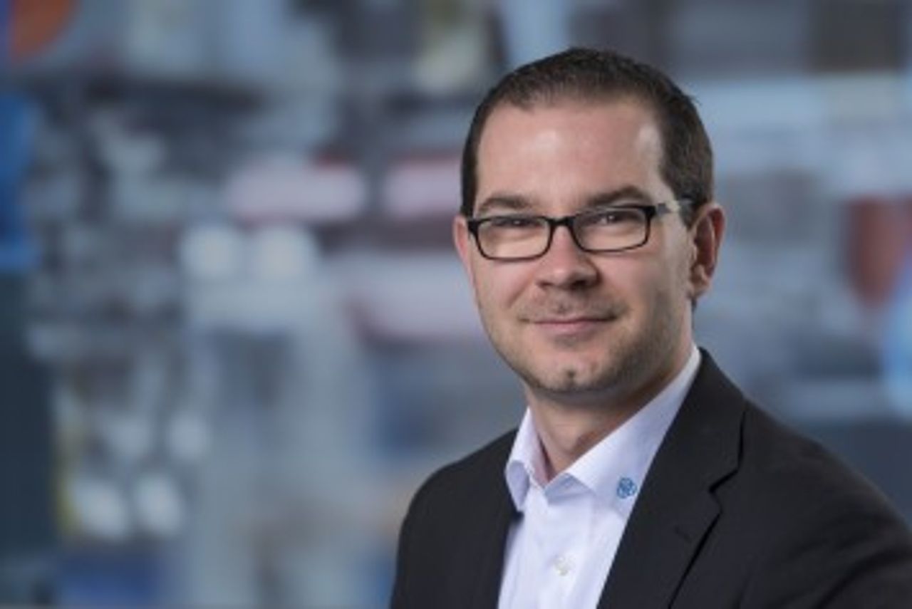 High Pressure Pumps - Water Jet Cutting | Uhde HPT